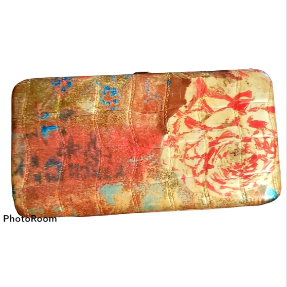 Miley Cyrus & Max Azria | Bags | Miley Cyrus Fun Art Deco 7 X 4 ...